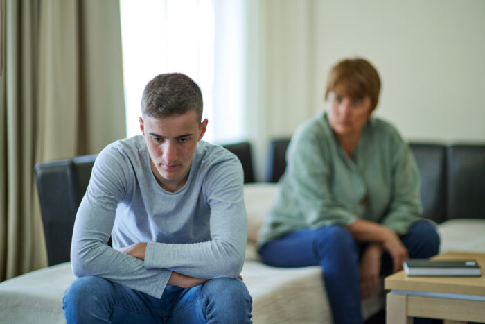 Strategies for Parenting a Defiant Child | Psych Choices